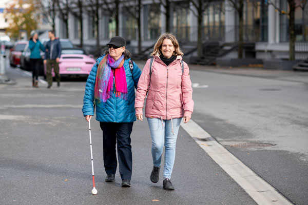 Inklusionsinitiative unterstützen: den Weg für Menschen mit Behinderungen freimachen - SZBLIND